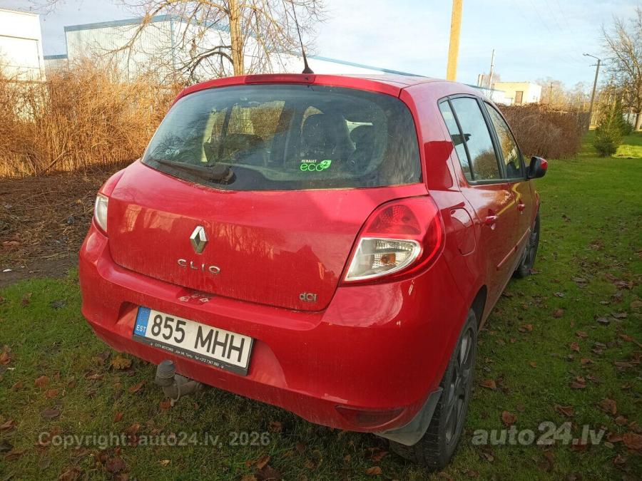 Sarkans Renault Clio 2012 Tallina, ar dzinēja tilpumu 1.50 L un nobraukumu 0 tūkst. km par 700 €, foto 3 vietnē AUTOMOTO.COM.LV