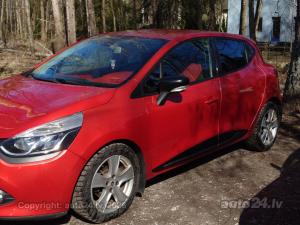 Red Renault Clio 2012 in Tallinn, with an engine capacity of 0.90 L and mileage of 124 thousand km for 3900 €, photo 5 on AUTOMOTO.COM.LV