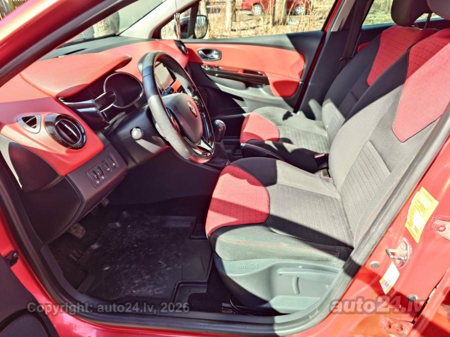 Red Renault Clio 2012 in Tallinn, with an engine capacity of 0.90 L and mileage of 124 thousand km for 3900 €, photo 12 on AUTOMOTO.COM.LV