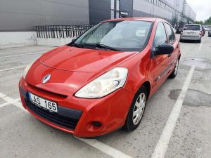 Red Renault Clio 2012 in Vilnius, with an engine capacity of 1.15 L and mileage of 129 thousand km for 1999 €, photo  on AUTOMOTO.COM.LV