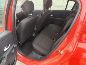 Red Renault Clio 2012 in Vilnius, with an engine capacity of 1.15 L and mileage of 129 thousand km for 1999 €, photo 8 on AUTOMOTO.COM.LV
