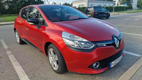 Sarkans Renault Clio 2012 Viļņa, ar dzinēja tilpumu 1.46 L un nobraukumu 162 tūkst. km par 5000 €, foto 4 vietnē AUTOMOTO.COM.LV