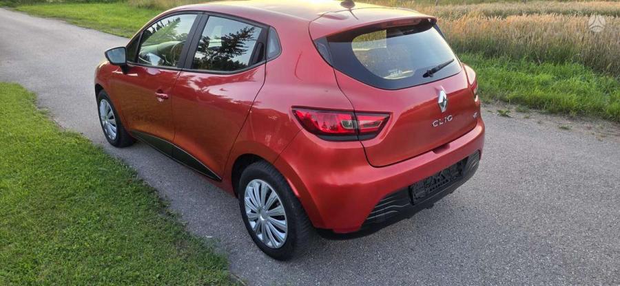 Sarkans Renault Clio 2013 Marijampole, ar dzinēja tilpumu 0.00 L un nobraukumu 257 tūkst. km par 2700 €, foto 6 vietnē AUTOMOTO.COM.LV