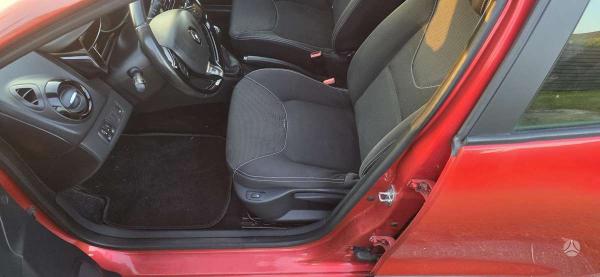 Red Renault Clio 2013 in Marijampole, with an engine capacity of 0.00 L and mileage of 257 thousand km for 2700 €, photo 7 on AUTOMOTO.COM.LV