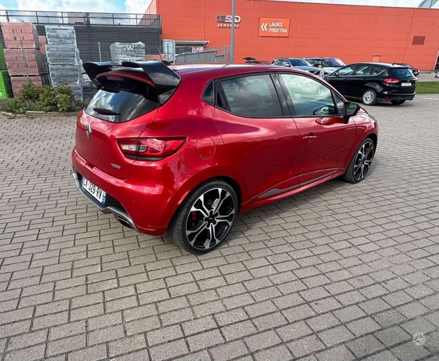 Sarkans Renault Clio 2013 Tauragė, ar dzinēja tilpumu 1.62 L un nobraukumu 112 tūkst. km par 8700 €, foto 4 vietnē AUTOMOTO.COM.LV