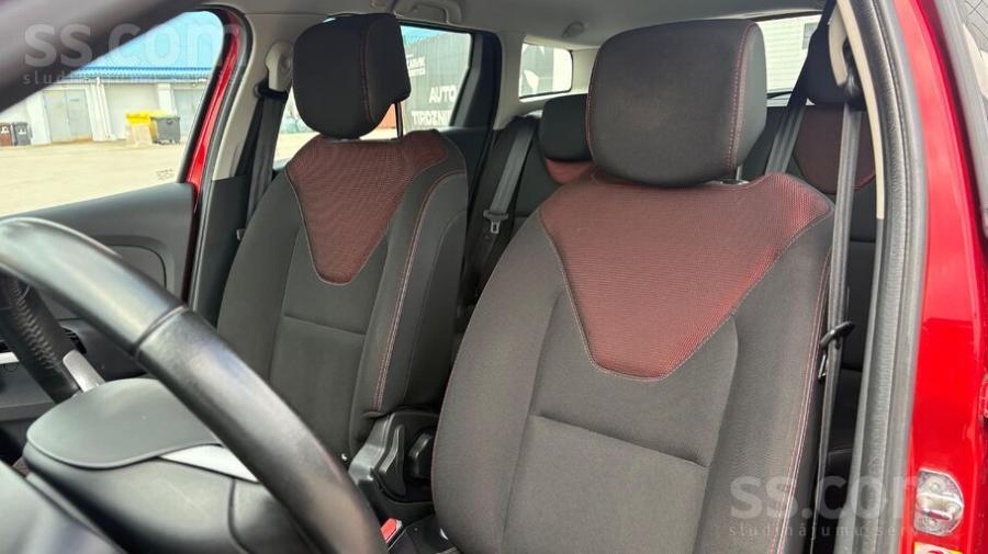 Red Renault Clio 2014 in Liepaja, with an engine capacity of 1.20 L and mileage of 82 thousand km for 3250 €, photo 12 on AUTOMOTO.COM.LV