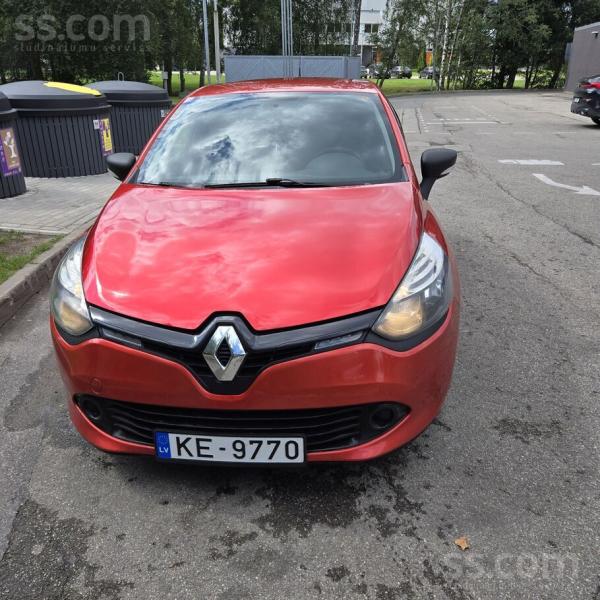 Sarkans Renault Clio 2015 Rīga, ar dzinēja tilpumu 1.50 L un nobraukumu 262 tūkst. km par 3150 €, foto 3 vietnē AUTOMOTO.COM.LV
