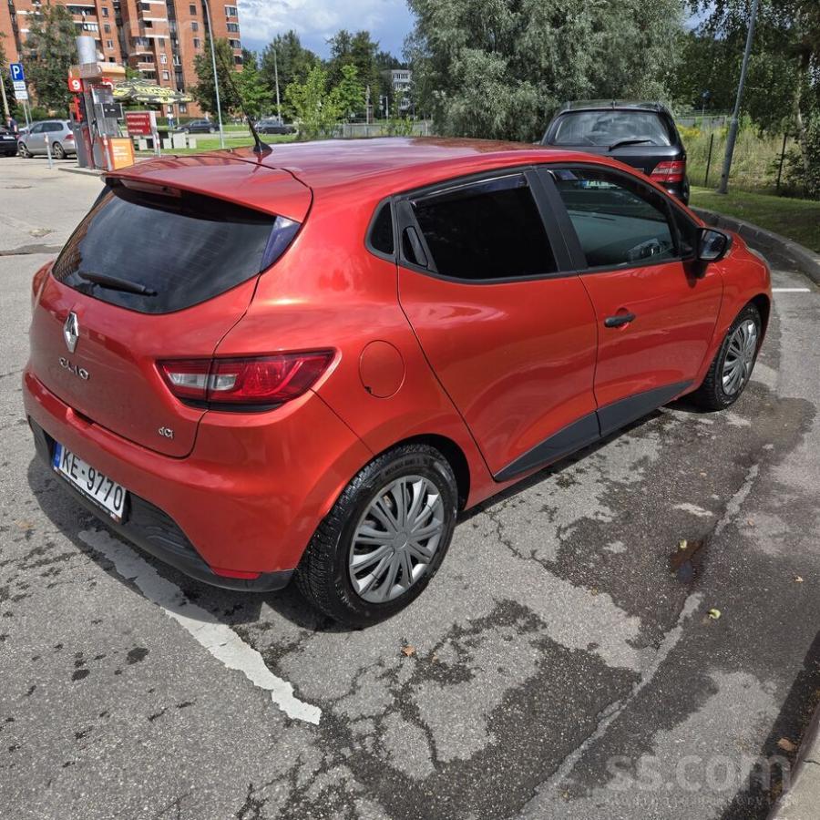 Sarkans Renault Clio 2015 Rīga, ar dzinēja tilpumu 1.50 L un nobraukumu 262 tūkst. km par 3150 €, foto 6 vietnē AUTOMOTO.COM.LV