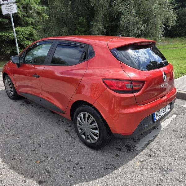 Sarkans Renault Clio 2015 Rīga, ar dzinēja tilpumu 1.50 L un nobraukumu 262 tūkst. km par 3150 €, foto 6 vietnē AUTOMOTO.COM.LV