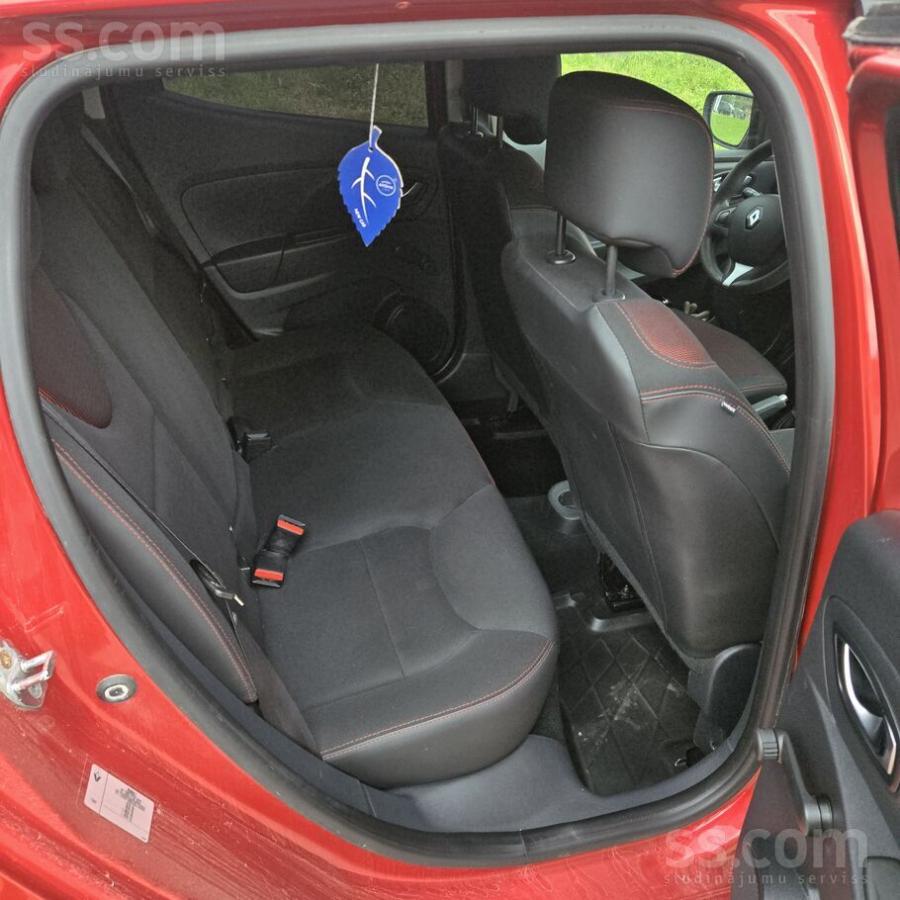Sarkans Renault Clio 2015 Rīga, ar dzinēja tilpumu 1.50 L un nobraukumu 262 tūkst. km par 3150 €, foto 12 vietnē AUTOMOTO.COM.LV