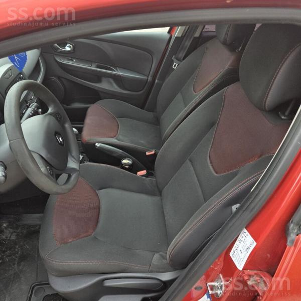 Sarkans Renault Clio 2015 Rīga, ar dzinēja tilpumu 1.50 L un nobraukumu 262 tūkst. km par 2999 €, foto 9 vietnē AUTOMOTO.COM.LV