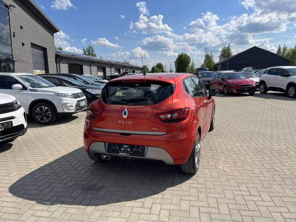 Sarkans Renault Clio 2015 Tauragė, ar dzinēja tilpumu 1.50 L un nobraukumu 180 tūkst. km par 4400 €, foto 8 vietnē AUTOMOTO.COM.LV