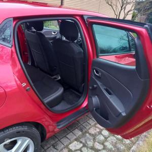 Red Renault Clio 2016 in Vilnius, with an engine capacity of 0.90 L and mileage of 84 thousand km for 4200 €, photo 10 on AUTOMOTO.COM.LV