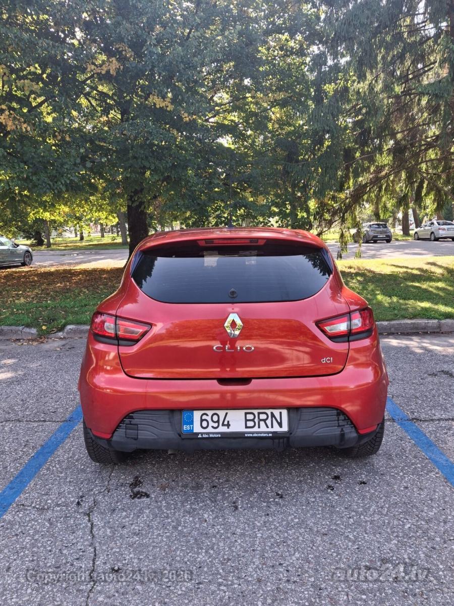 Red Renault Clio 2016 in Tallinn, with an engine capacity of 1.50 L and mileage of 207 thousand km for 5500 €, photo 6 on AUTOMOTO.COM.LV