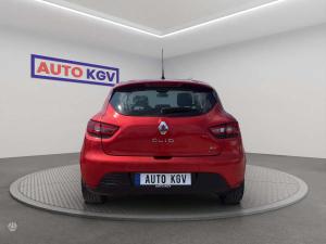 Red Renault Clio 2016 in Kaunas, with an engine capacity of 1.50 L and mileage of 197 thousand km for 5299 €, photo 5 on AUTOMOTO.COM.LV