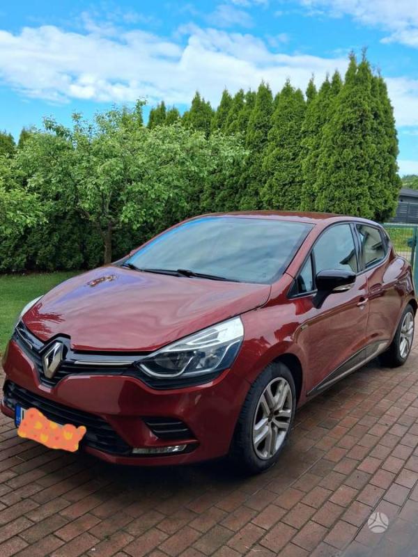 Red Renault Clio 2016 in Alytus, with an engine capacity of 0.90 L and mileage of 56 thousand km for 4450 €, photo 1 on AUTOMOTO.COM.LV