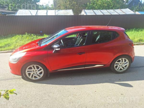 Sarkans Renault Clio 2016 Daugavpils, ar dzinēja tilpumu 1.50 L un nobraukumu 266 tūkst. km par 3850 €, foto 5 vietnē AUTOMOTO.COM.LV