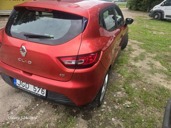 Red Renault Clio 2016 in Sakiai, with an engine capacity of 1.46 L and mileage of 190 thousand km for 3999 €, photo 7 on AUTOMOTO.COM.LV