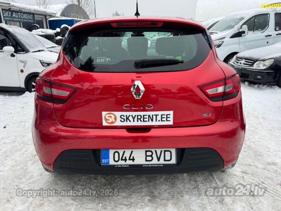 Sarkans Renault Clio 2017 Tallina, ar dzinēja tilpumu 1.50 L un nobraukumu 140 tūkst. km par 5500 €, foto 4 vietnē AUTOMOTO.COM.LV
