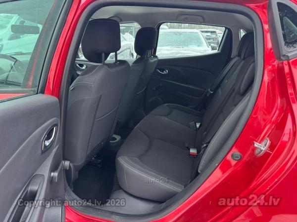 Red Renault Clio 2017 in Tallinn, with an engine capacity of 1.50 L and mileage of 140 thousand km for 5500 €, photo 11 on AUTOMOTO.COM.LV