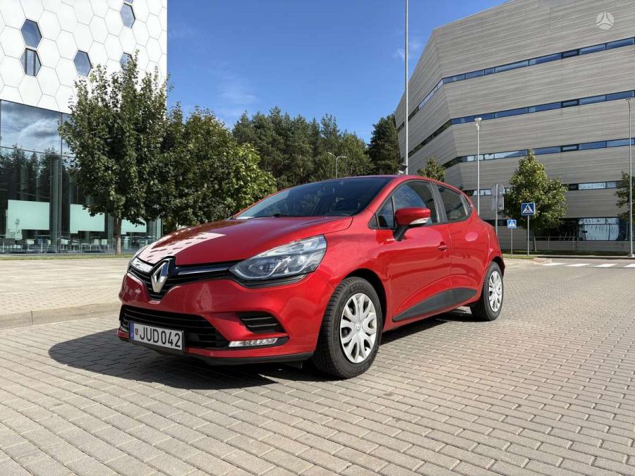 Sarkans Renault Clio 2017 Viļņa, ar dzinēja tilpumu 1.46 L un nobraukumu 88 tūkst. km par 5000 €, foto 1 vietnē AUTOMOTO.COM.LV