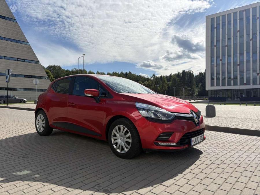 Sarkans Renault Clio 2017 Viļņa, ar dzinēja tilpumu 1.46 L un nobraukumu 88 tūkst. km par 5000 €, foto 4 vietnē AUTOMOTO.COM.LV