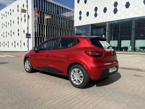 Sarkans Renault Clio 2017 Viļņa, ar dzinēja tilpumu 1.46 L un nobraukumu 88 tūkst. km par 5000 €, foto 8 vietnē AUTOMOTO.COM.LV