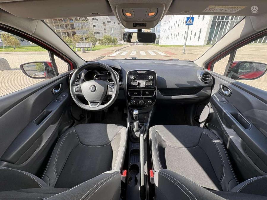 Sarkans Renault Clio 2017 Viļņa, ar dzinēja tilpumu 1.46 L un nobraukumu 88 tūkst. km par 5000 €, foto 10 vietnē AUTOMOTO.COM.LV