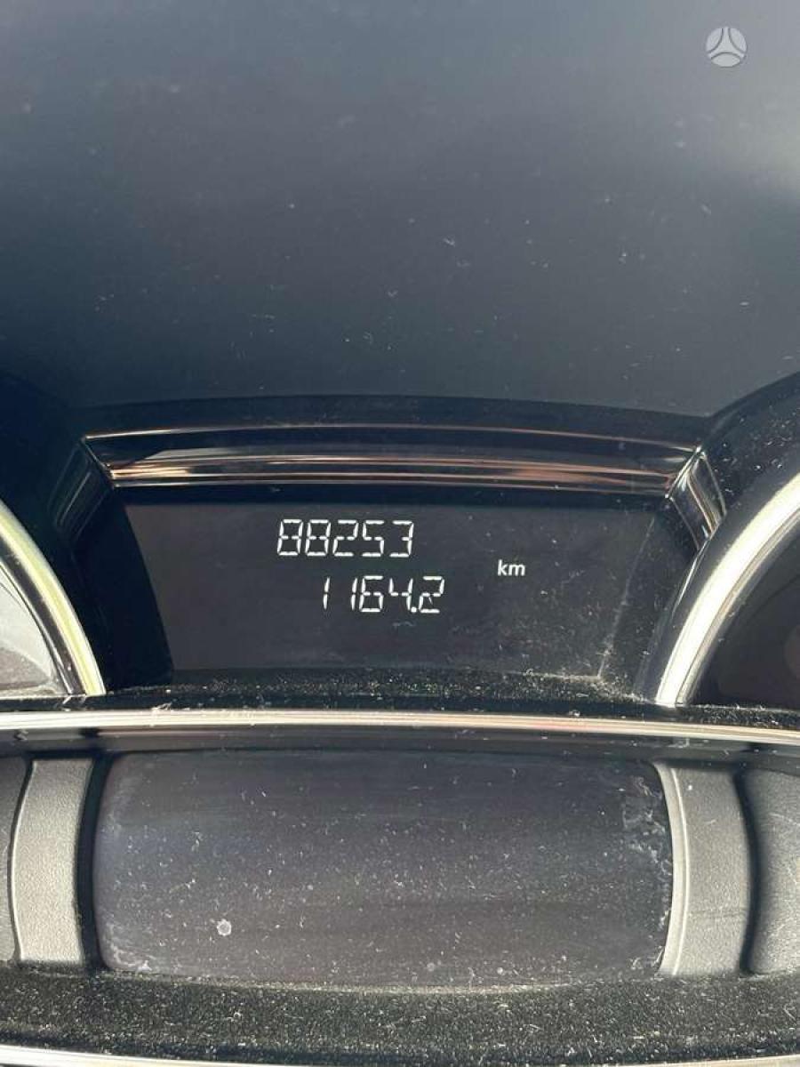 Sarkans Renault Clio 2017 Viļņa, ar dzinēja tilpumu 1.46 L un nobraukumu 88 tūkst. km par 5000 €, foto 14 vietnē AUTOMOTO.COM.LV