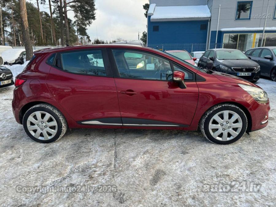 Sarkans Renault Clio 2018 Tallina, ar dzinēja tilpumu 1.50 L un nobraukumu 120 tūkst. km par 5500 €, foto 4 vietnē AUTOMOTO.COM.LV
