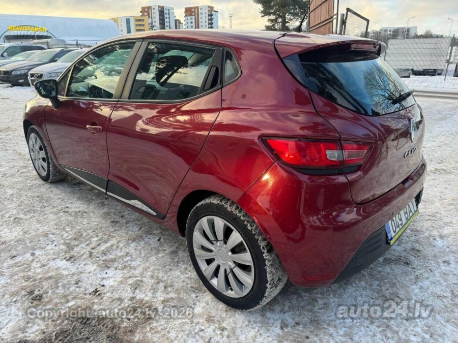 Sarkans Renault Clio 2018 Tallina, ar dzinēja tilpumu 1.50 L un nobraukumu 120 tūkst. km par 5500 €, foto 7 vietnē AUTOMOTO.COM.LV
