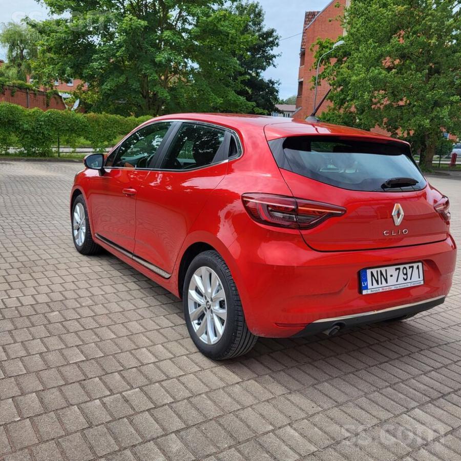 Red Renault Clio 2022 in Riga, with an engine capacity of 1.00 L and mileage of 36 thousand km for 14990 €, photo 4 on AUTOMOTO.COM.LV