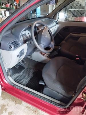 Sarkans Renault Clio 2005 Rīga, ar dzinēja tilpumu 1.40 L un nobraukumu 164 tūkst. km par 700 €, foto 9 vietnē AUTOMOTO.COM.LV