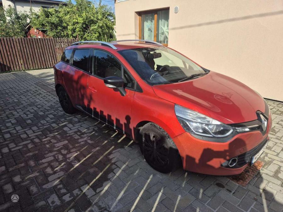 Sarkans Renault Clio 2015 Viļņa, ar dzinēja tilpumu 1.46 L un nobraukumu 167 tūkst. km par 4200 €, foto 4 vietnē AUTOMOTO.COM.LV
