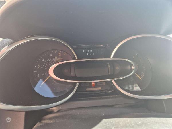 Sarkans Renault Clio 2015 Viļņa, ar dzinēja tilpumu 1.46 L un nobraukumu 167 tūkst. km par 4200 €, foto 7 vietnē AUTOMOTO.COM.LV