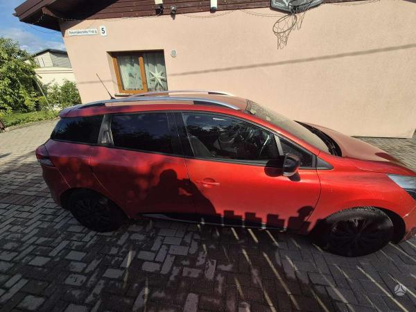 Sarkans Renault Clio 2015 Viļņa, ar dzinēja tilpumu 1.46 L un nobraukumu 167 tūkst. km par 4200 €, foto 8 vietnē AUTOMOTO.COM.LV