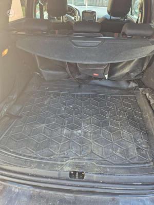 Sarkans Renault Clio 2015 Viļņa, ar dzinēja tilpumu 1.46 L un nobraukumu 167 tūkst. km par 4200 €, foto 15 vietnē AUTOMOTO.COM.LV