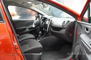 Sarkans Renault Clio 2016 Tallina, ar dzinēja tilpumu 1.20 L un nobraukumu 56 tūkst. km par 7990 €, foto 8 vietnē AUTOMOTO.COM.LV