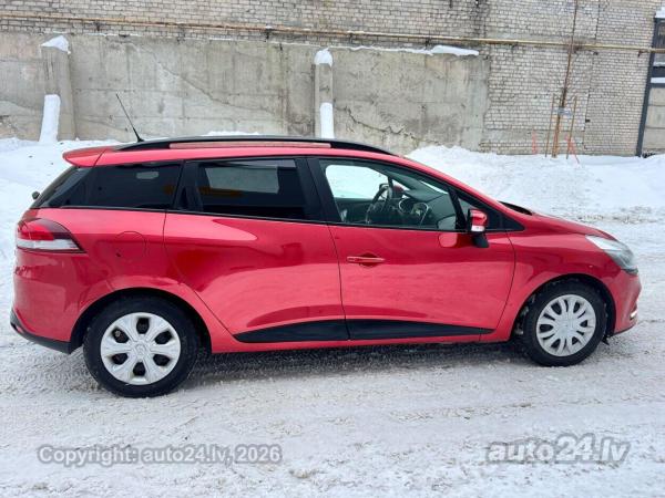 Red Renault Clio 2017 in Tallinn, with an engine capacity of 1.50 L and mileage of 247 thousand km for 4250 €, photo 5 on AUTOMOTO.COM.LV