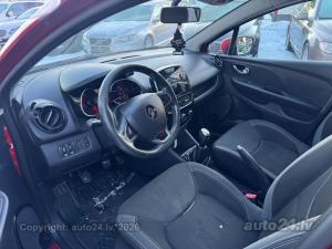 Red Renault Clio 2017 in Tallinn, with an engine capacity of 1.50 L and mileage of 239 thousand km for 3850 €, photo 9 on AUTOMOTO.COM.LV