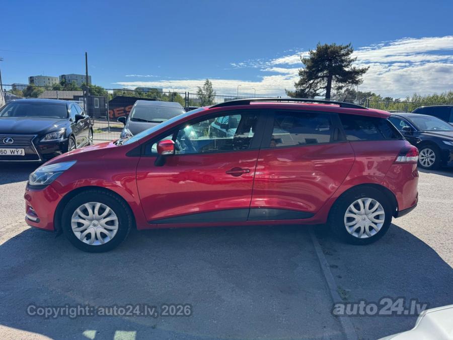 Red Renault Clio 2017 in Tallinn, with an engine capacity of 1.50 L and mileage of 0 thousand km for 4500 €, photo 8 on AUTOMOTO.COM.LV