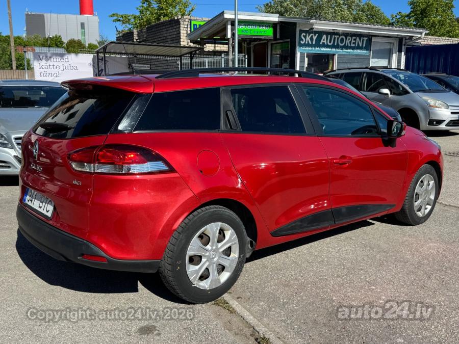 Red Renault Clio 2017 in Tallinn, with an engine capacity of 1.50 L and mileage of 0 thousand km for 4500 €, photo 10 on AUTOMOTO.COM.LV