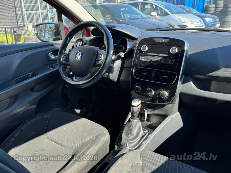 Red Renault Clio 2017 in Tallinn, with an engine capacity of 1.50 L and mileage of 0 thousand km for 4500 €, photo 12 on AUTOMOTO.COM.LV