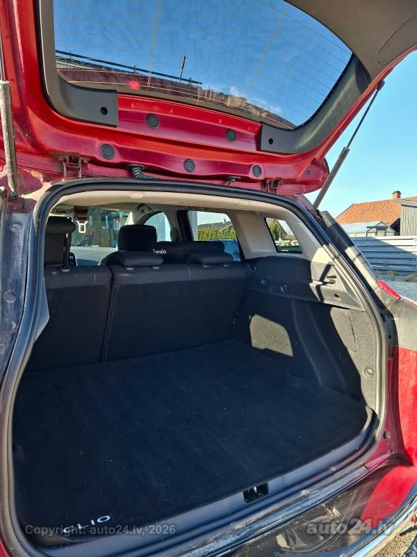 Sarkans Renault Clio 2018 Tallina, ar dzinēja tilpumu 1.10 L un nobraukumu 88 tūkst. km par 6200 €, foto 11 vietnē AUTOMOTO.COM.LV