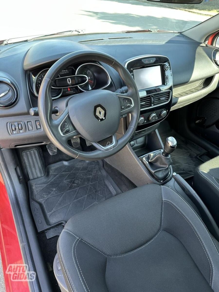 Red Renault Clio 2018 in Klaipeda, with an engine capacity of 0.90 L and mileage of 140 thousand km for 4850 €, photo 25 on AUTOMOTO.COM.LV