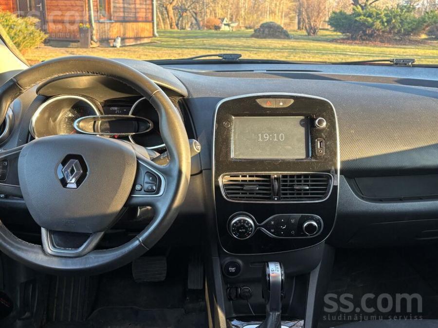Red Renault Clio 2019 in Cesis, with an engine capacity of 1.20 L and mileage of 129 thousand km for 8600 €, photo 5 on AUTOMOTO.COM.LV