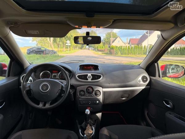 Renault Clio 2011 Jonava, ar dzinēja tilpumu 1.50 L un nobraukumu 278 tūkst. km par 1500 €, foto 5 vietnē AUTOMOTO.COM.LV