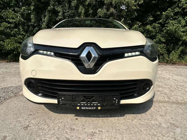 Renault Clio 2015 in Siauliai, with an engine capacity of 1.46 L and mileage of 300 thousand km for 3150 €, photo 3 on AUTOMOTO.COM.LV