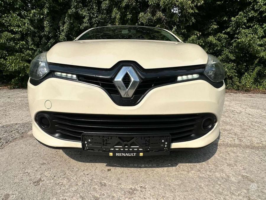 Renault Clio 2015 in Siauliai, with an engine capacity of 1.46 L and mileage of 300 thousand km for 3150 €, photo 4 on AUTOMOTO.COM.LV