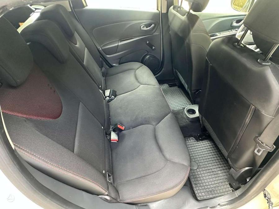 Renault Clio 2015 in Siauliai, with an engine capacity of 1.46 L and mileage of 300 thousand km for 3150 €, photo 19 on AUTOMOTO.COM.LV